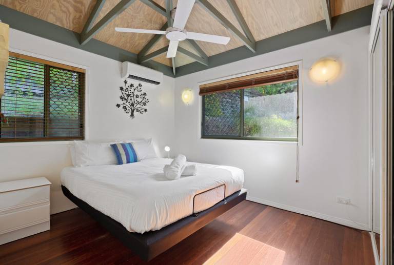 Find holiday houses, cabins & accommodation in Amity Point from $124!