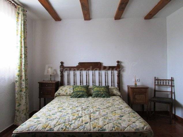 Casa Rural ∙ 5 Habitaciones ∙ 4 Huéspedes - Miravet