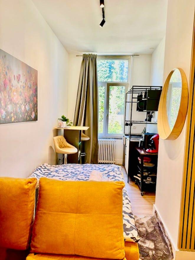 18 M² Apartment ∙ 1 Guest - Brüsszel