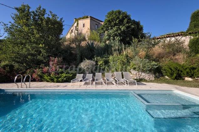 Cottage ∙ 9 Bedrooms ∙ 15 Guests - Municipality of Manresa