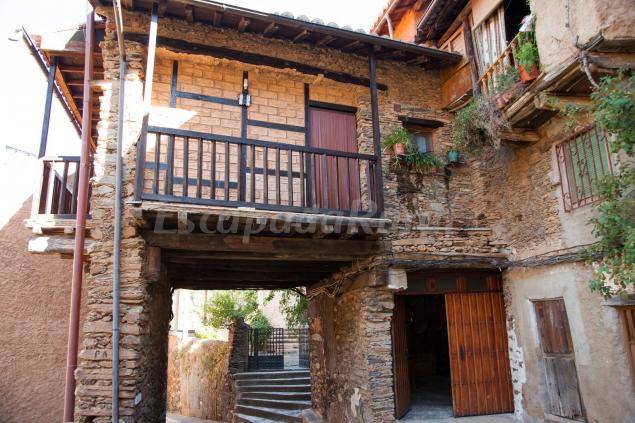 Casa Rural ∙ 20 Habitaciones ∙ 12 Huéspedes - Robledillo de Gata