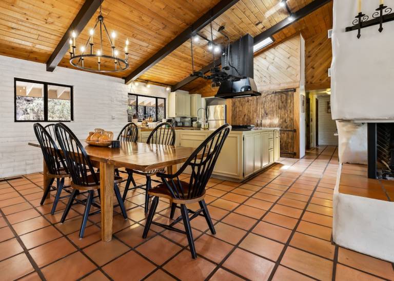 Three Rivers Vacation Rentals from $100 | HomeToGo