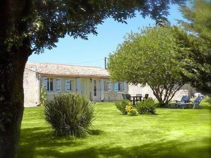 70 M² Maison De Vacances ∙ 2 Chambres ∙ 5 Personnes - Rochefort, France