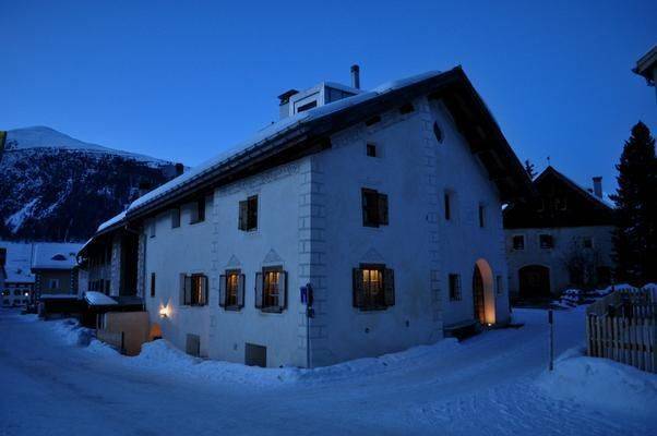 320 M² Ferienhaus ∙ 5 Schlafzimmer ∙ 13 Gäste - Madulain