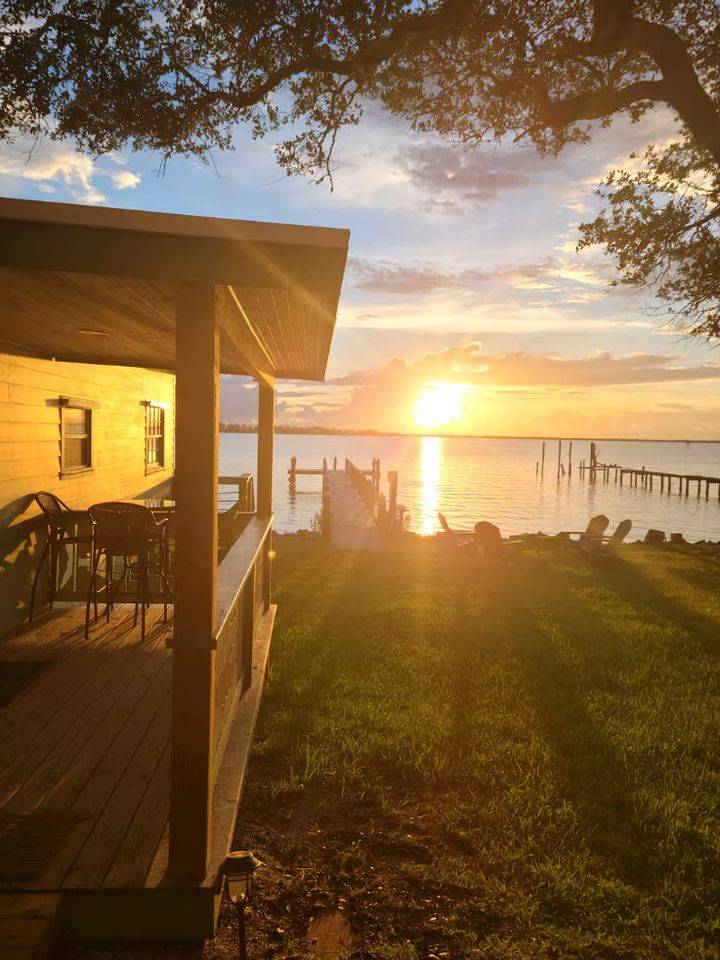 House ∙ 2 Bedrooms ∙ 4 Guests - Sebastian, FL