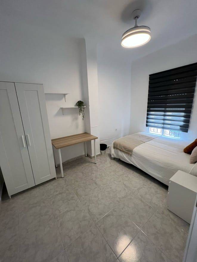 130 M² Habitación Privada ∙ 1 Habitación ∙ 8 Huéspedes - Alicante