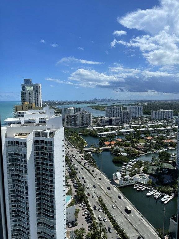 121 M² Apartment ∙ 2 Bedrooms ∙ 4 Guests - Sunny Isles Beach, FL