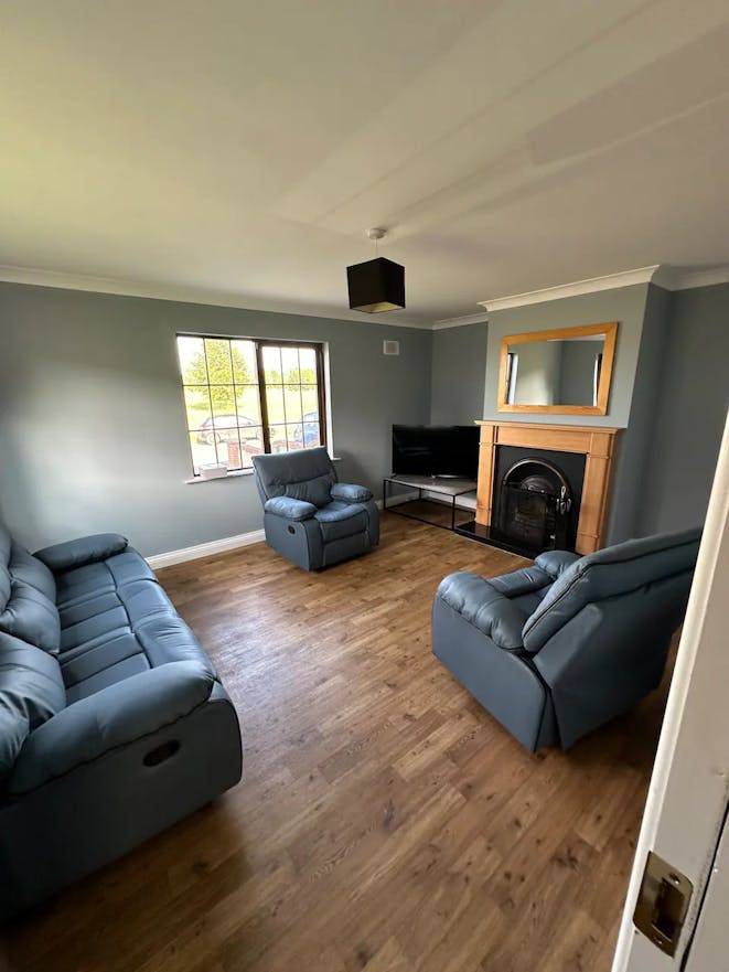 150 M² House ∙ 4 Bedrooms ∙ 7 Guests - Athy