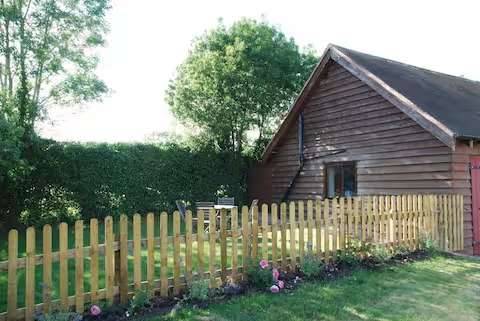 75 M² Chalet ∙ 2 Bedrooms ∙ 4 Guests - Cotswolds