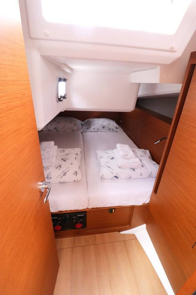 Houseboat ∙ 4 Bedrooms ∙ 6 Guests - Montepulciano