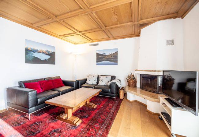 180 M² House ∙ 5 Bedrooms ∙ 10 Guests - Laax