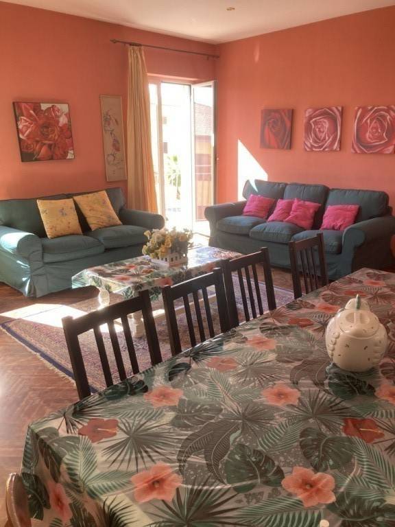 130 M² Apartment ∙ 3 Bedrooms ∙ 10 Guests - Follonica