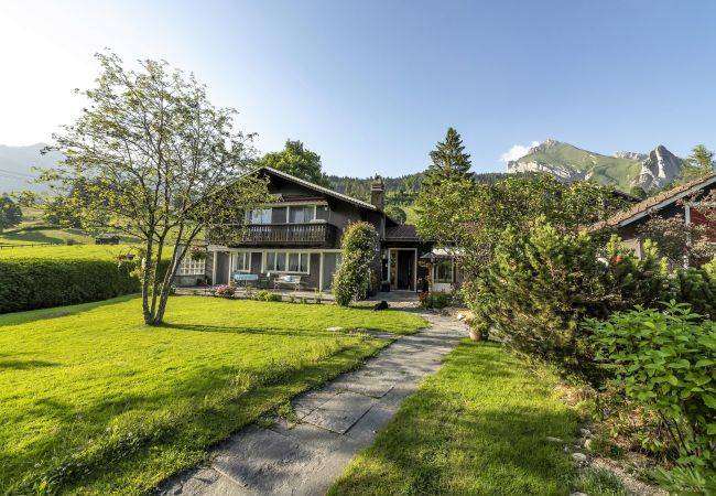 65 M² Ferienwohnung ∙ 2 Schlafzimmer ∙ 4 Gäste - Wildhaus