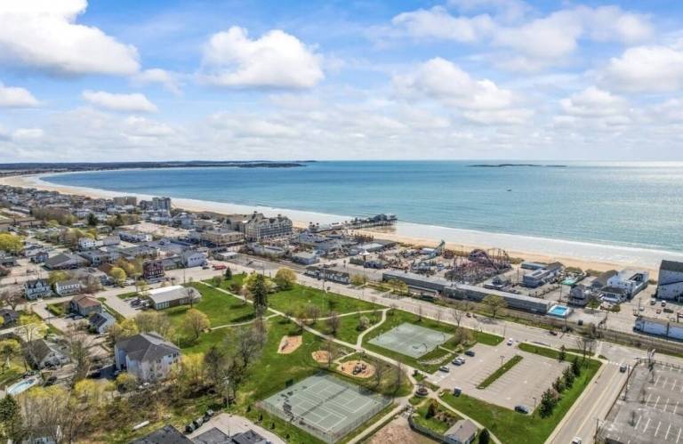 Pine Point, ME Vacation Rentals from $108 | HomeToGo