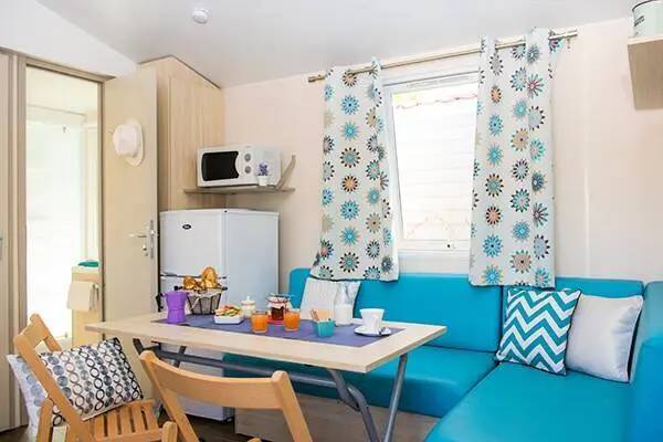 30 M² Caravan ∙ 2 Slaapkamers ∙ 4 Gasten - Zwarte Woud