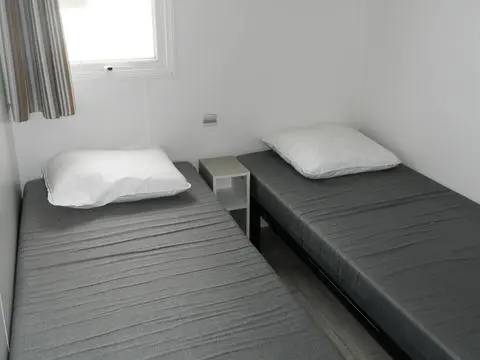 Caravan ∙ 1 Bedroom ∙ 4 Guests - Omaha Beach