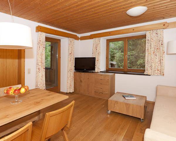 60 M² Ferienwohnung ∙ 1 Schlafzimmer ∙ 4 Gäste - Tschagguns