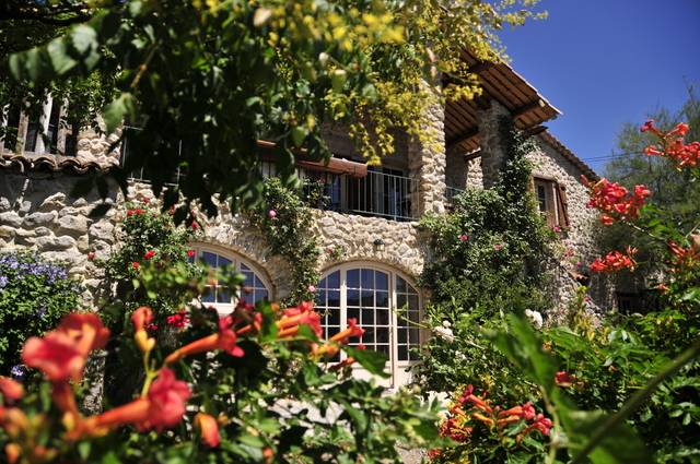 62 M² Gîte ∙ 1 Chambre ∙ 2 Personnes - Veynes