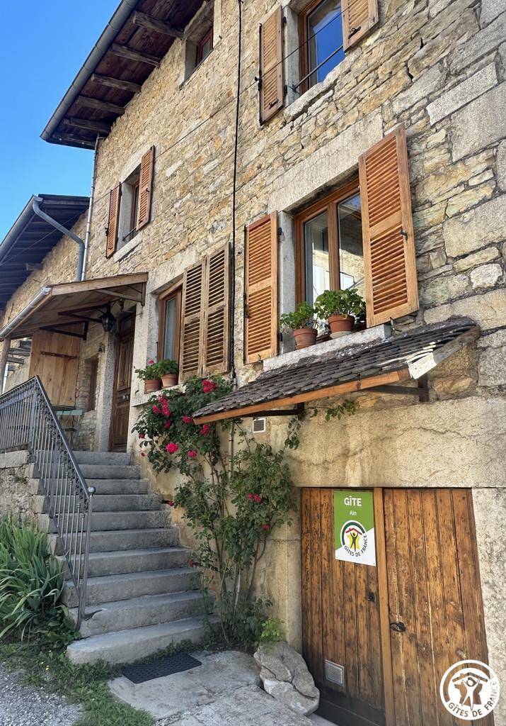 54 M² Gîte ∙ 2 Chambres ∙ 4 Personnes - Nantua