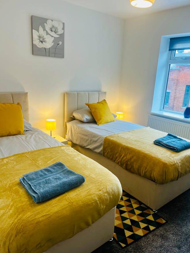 55 M² Apartment ∙ 2 Bedrooms ∙ 4 Guests - East Midlands Airport (EMA)