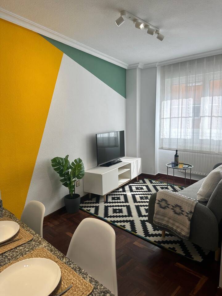 48 M² Apartamento ∙ 2 Habitaciones ∙ 4 Huéspedes - Oviedo