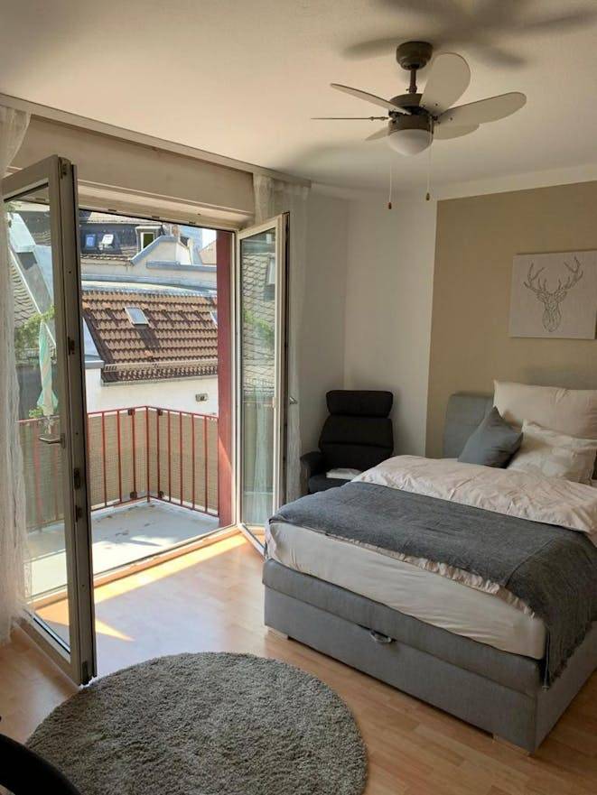 85 M² Private Room ∙ 1 Bedroom ∙ 1 Guest - Frankfurt