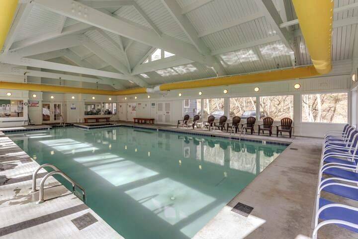 Condo ∙ 2 Bedrooms ∙ 6 Guests - Shenandoah National Park