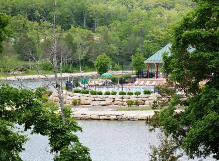 Reeds Spring, MO Vacation Rentals from $67 | HomeToGo