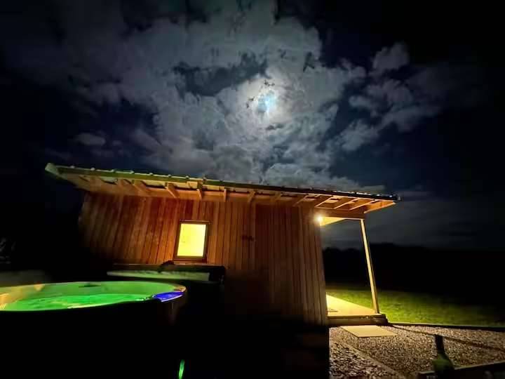 40 M² Chalet ∙ 1 Chambre ∙ 2 Personnes - Bath