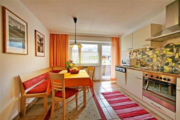 72 M² Ferienwohnung ∙ 1 Schlafzimmer ∙ 3 Gäste - Ried im Zillertal