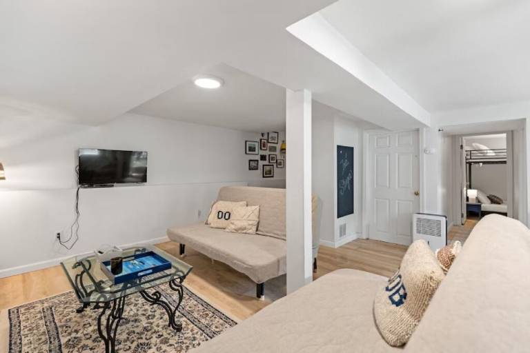 Pine Point, ME Vacation Rentals from $104 | HomeToGo