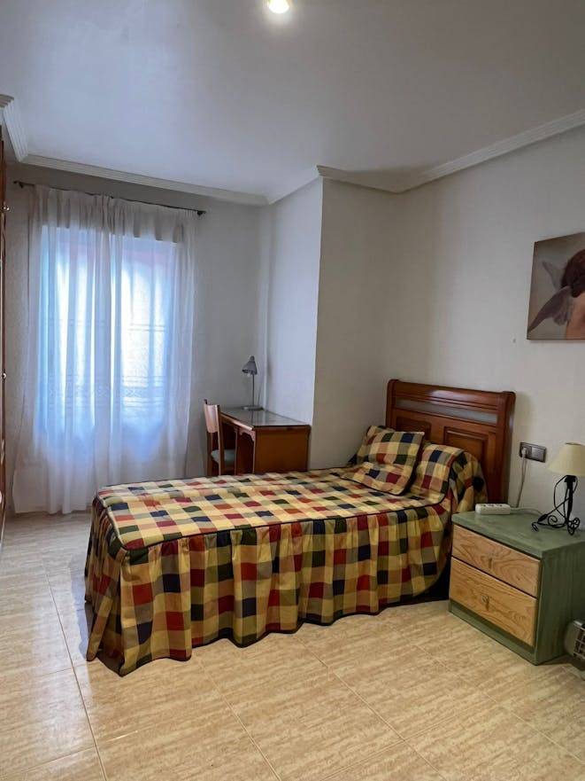 90 M² Habitación Privada ∙ 1 Habitación ∙ 1 Huésped - Murcia