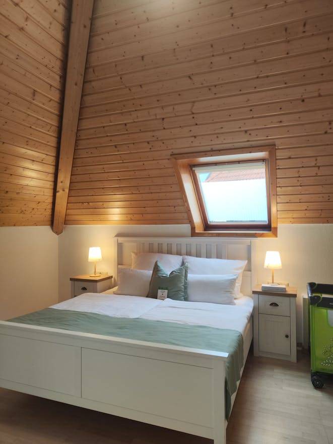 100 M² Huoneisto ∙ 3 Makuuhuonetta ∙ 7 Vierasta - Herrenberg