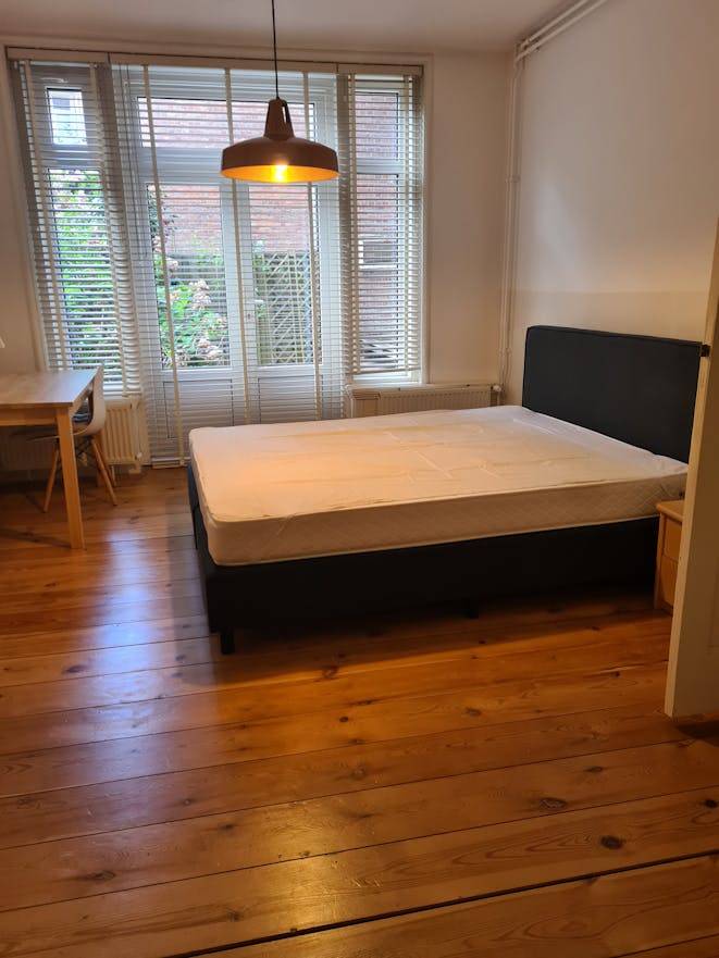70 M² Private Room ∙ 1 Bedroom ∙ 1 Guest - Rotterdam