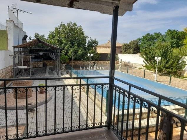 Casa Rural ∙ 4 Habitaciones ∙ 10 Huéspedes - Toledo, España