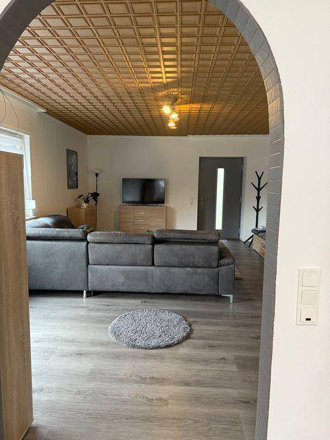 85 M² Ferienwohnung ∙ 1 Schlafzimmer ∙ 4 Gäste - Kell am See