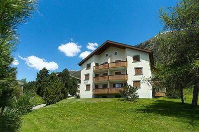 70 M² Ferienwohnung ∙ 1 Schlafzimmer ∙ 4 Gäste - Pontresina