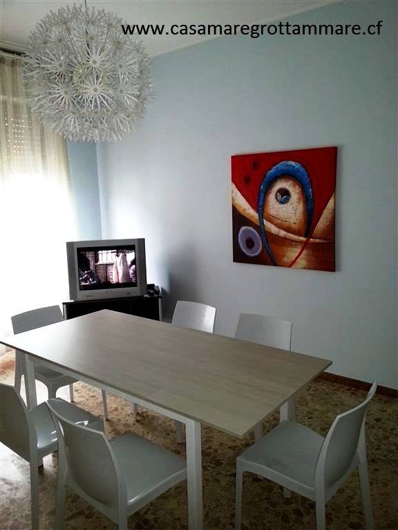 85 M² Apartamento ∙ 2 Habitaciones ∙ 6 Huéspedes - Grottammare