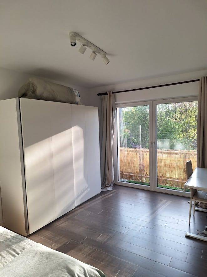 100 M² Private Room ∙ 1 Bedroom ∙ 1 Guest - Brussels