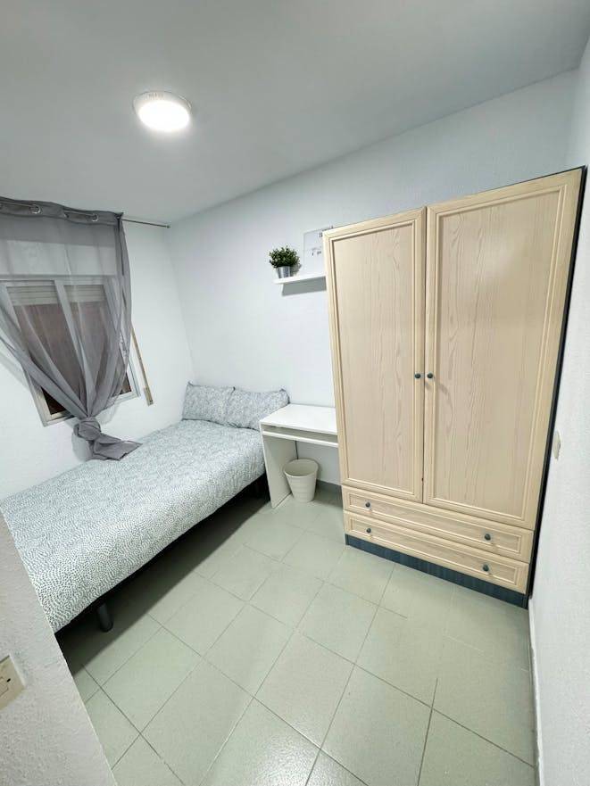 70 M² Private Room ∙ 1 Bedroom ∙ 1 Guest - Pinto