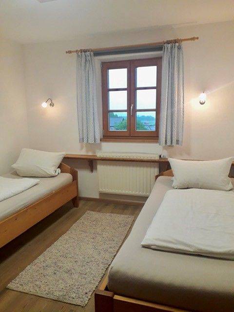 65 M² Ferienwohnung ∙ 2 Schlafzimmer ∙ 4 Gäste - Samerberg