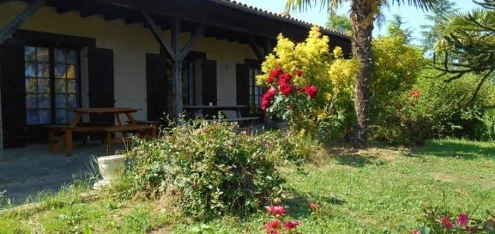 140 M² Gîte ∙ 3 Bedrooms ∙ 8 Guests - Nontron