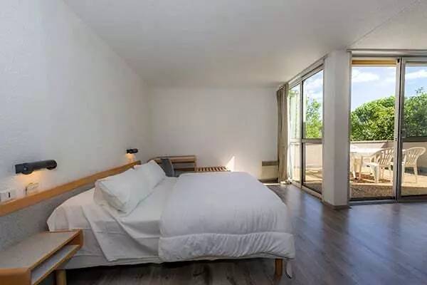 20 M² Hôtel ∙ 1 Chambre ∙ 4 Personnes - Vallon-Pont-d'Arc