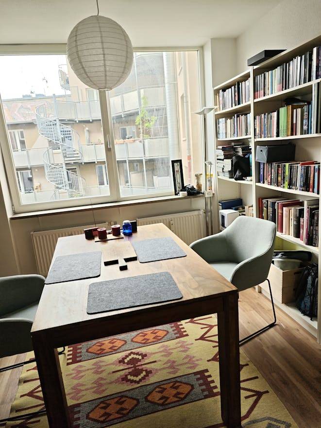 90 M² Apartamento ∙ 1 Habitación ∙ 2 Huéspedes - Frankfurt