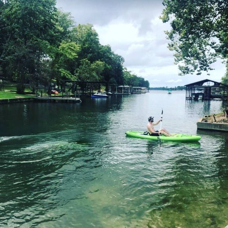 Lake Hamilton Vacation Rentals | HomeToGo