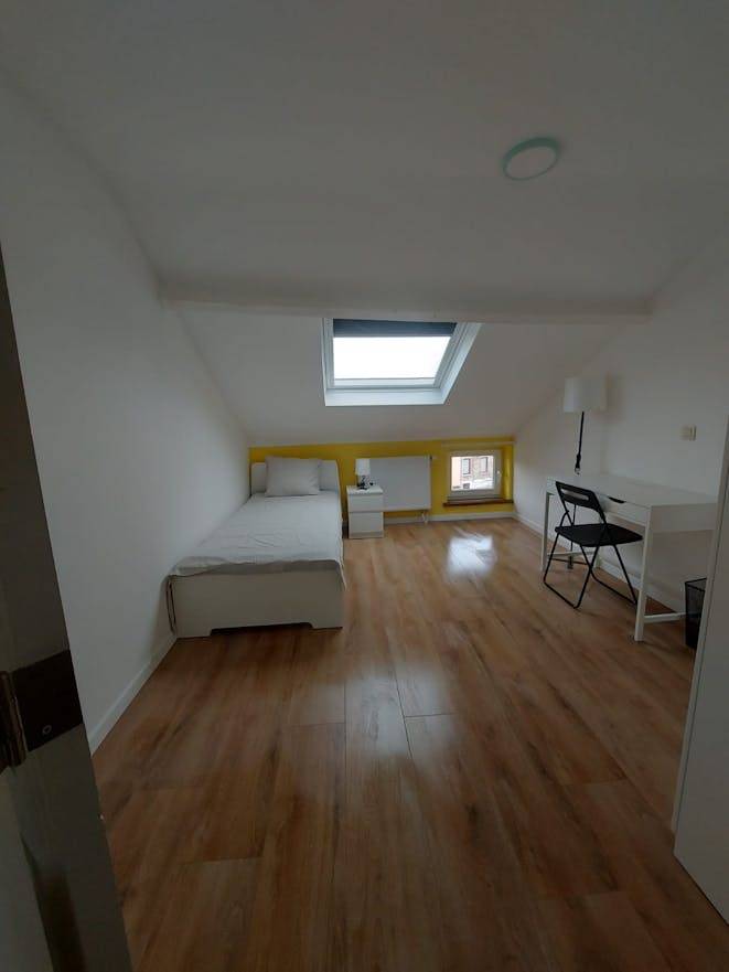 Chambre Privée ∙ 1 Chambre ∙ 8 Personnes - Charleroi