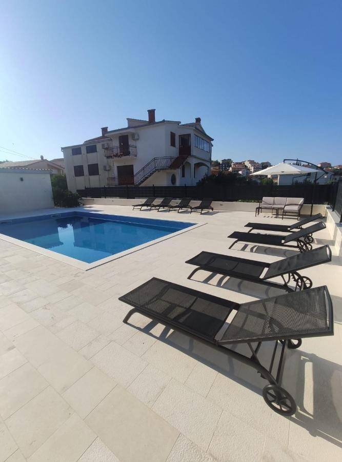 50 M² Apartament ∙ 2 Sypialnie ∙ 5 Gości - Seget Vranjica