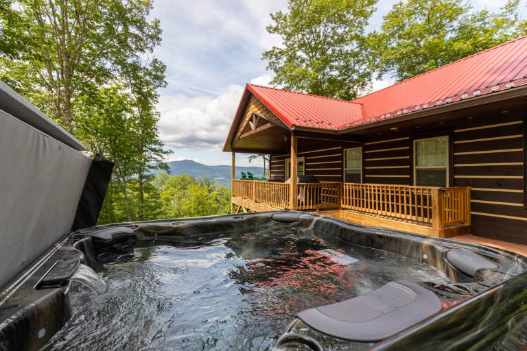 Firefly Cabin - Beautiful mountain views, hot tub, pet friendly, high ...