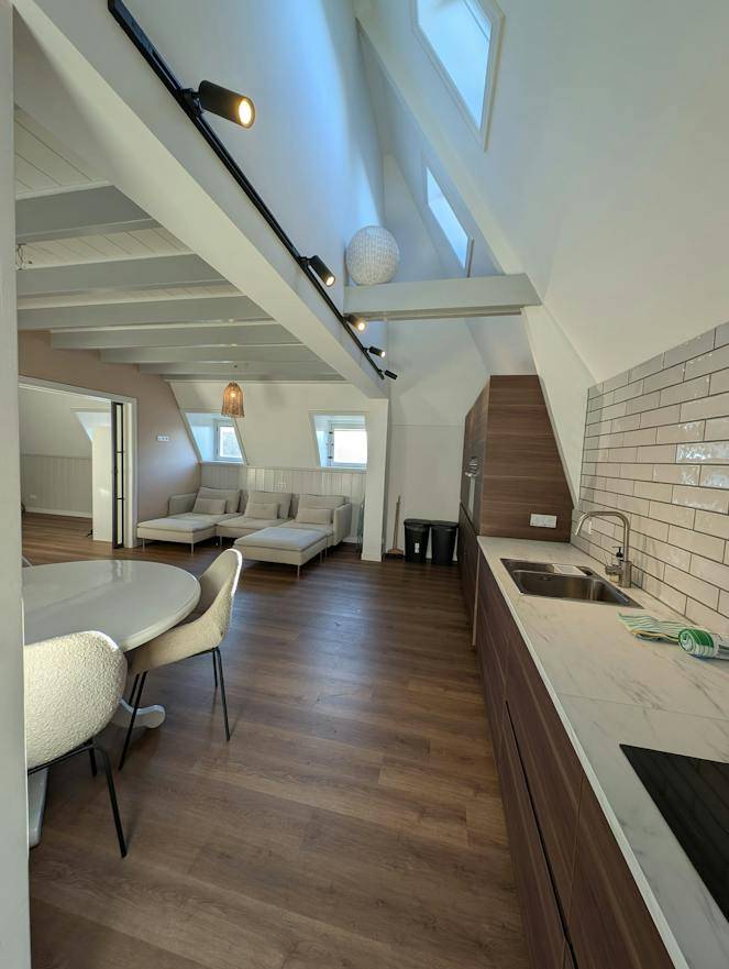 89 M² Apartamento ∙ 2 Habitaciones ∙ 4 Huéspedes - Ámsterdam