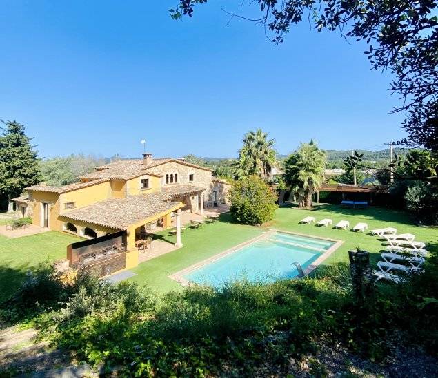 Cottage ∙ 8 Bedrooms ∙ 30 Guests - Llafranc
